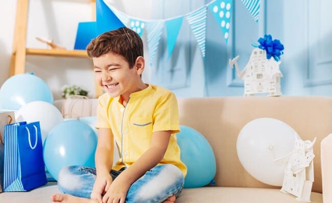Kids are Having 'Fiver' Birthday Parties and it's Absolutely Brilliant